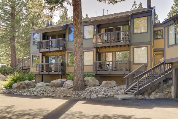 5 Mi To Mammoth Mtn Ski Area: Condo W/ Views! - Mammoth Lakes, CA