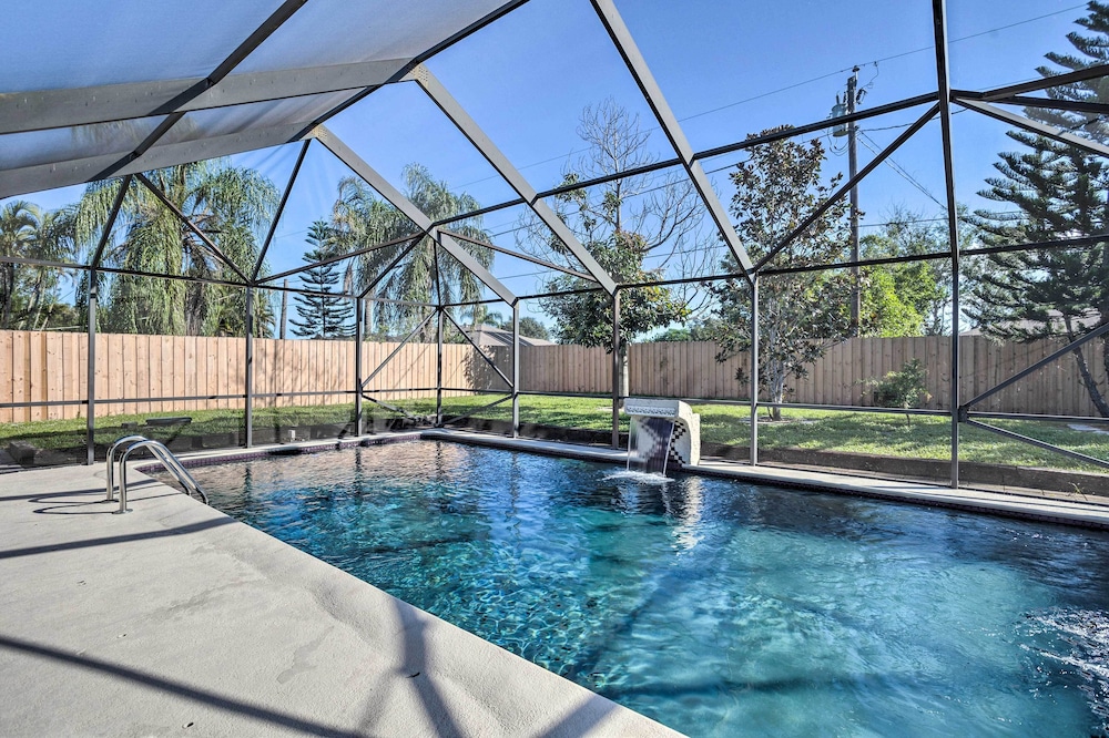 Modern Port St Lucie Home W/ Private Outdoor Oasis - Port St. Lucie, FL