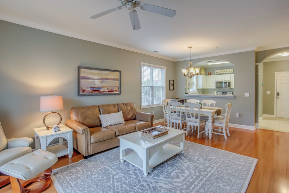 Golf Resort Condo W/ Pool In North Myrtle Beach! - North Myrtle Beach, SC