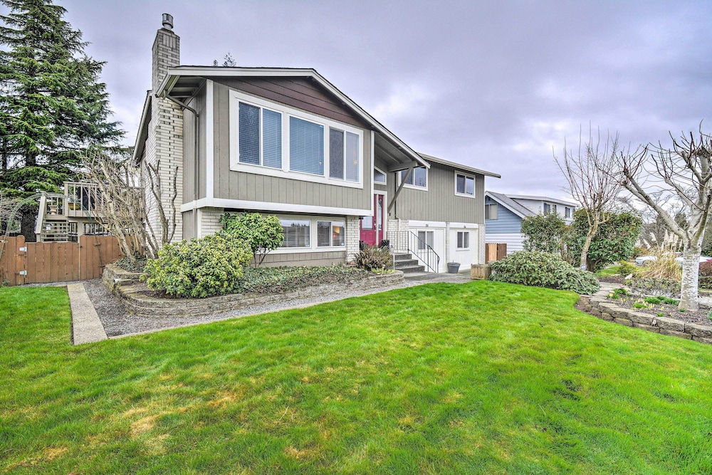 Spacious Tacoma Getaway: 2 Mi To Old Town! - Tacoma, WA