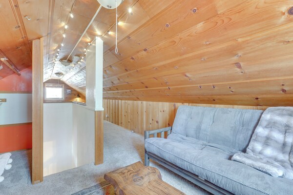 Tahoe Home In The Pines: Quiet Neighborhood! - Lake Tahoe