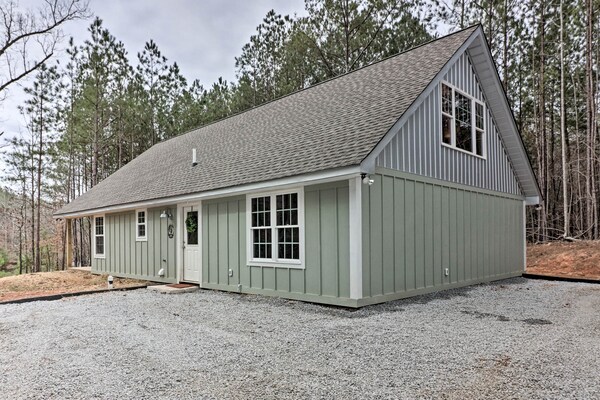 Peaceful Family Cabin On 10 Acres W/ Game Room! - Alabama
