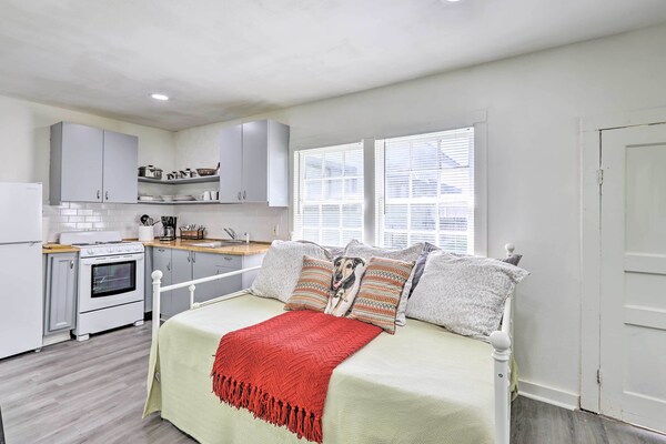 圣彼得卑尔根的别致工作室配有庭院，距离伯明翰约18英里！ - 利茲