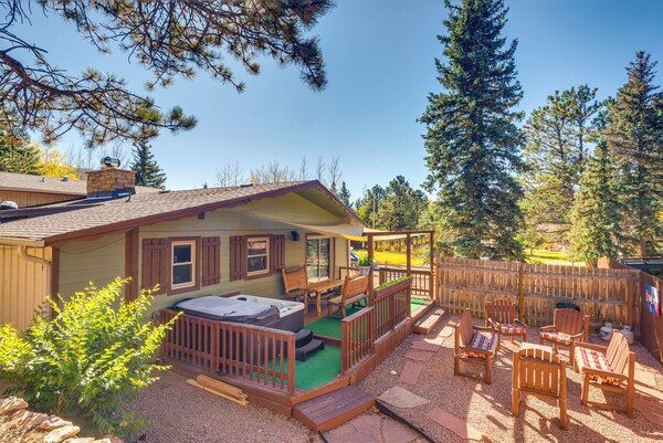 327936 Hot Tub + Mtn Views: Woodland Park Gem - Woodland Park, CO