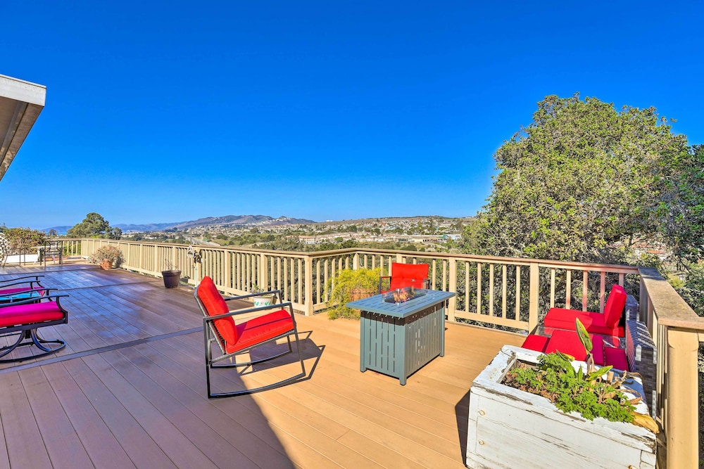 Retro House W/ Deck & Arroyo Grande View - Pismo Beach, CA