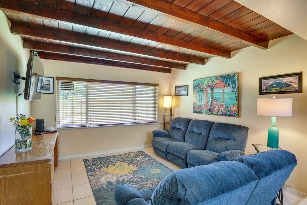 Hollywood Vacation Rental ~ 4 Miles To The Beach - Plantation, FL