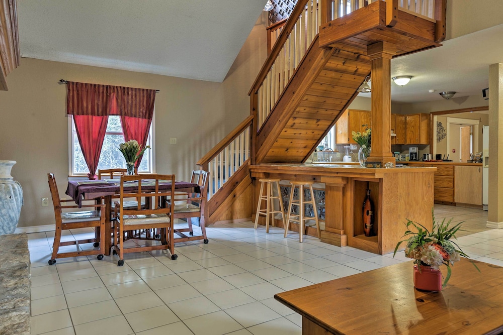 Dripping Springs Home W/ Deck, Near Wedding Venue - Driftwood, TX