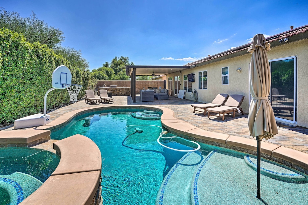Pool & Game Room: Pet-friendly Indio Retreat - Joshua Tree National Park