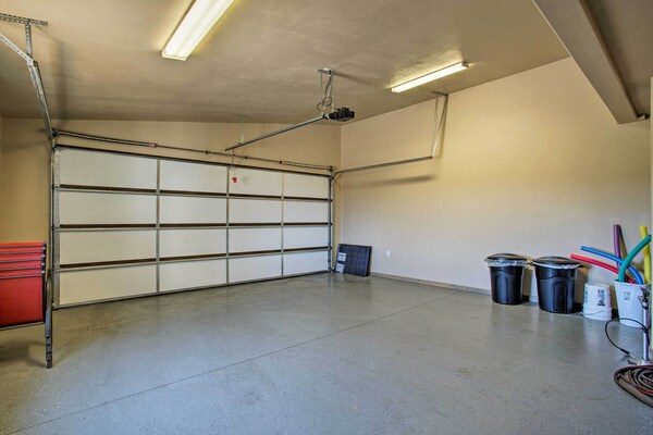 Upscale Moab Townhome W/ Hot Tub: 20 Min To Arches - Oowah Lake, UT