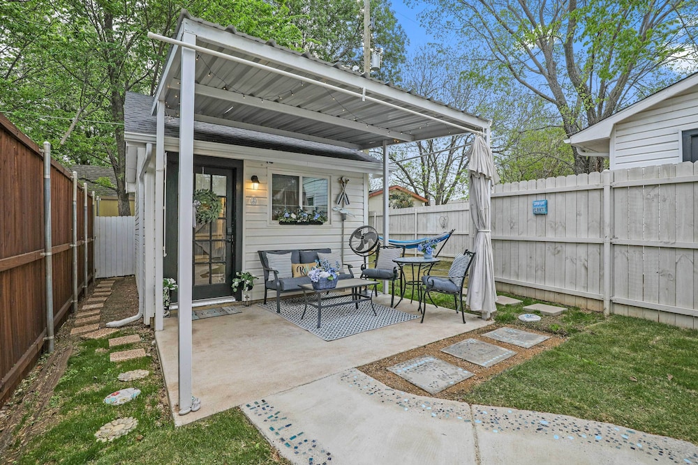1 Mi To Lewisville Lake Fun: Quaint Cottage! - Southlake, TX