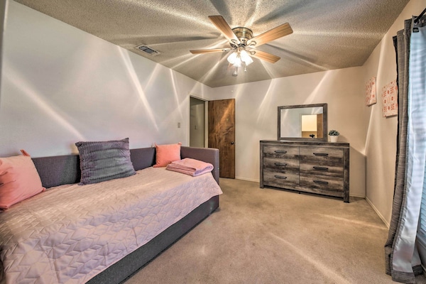 Family-friendly San Antonio Home W/ Hot Tub & Deck -