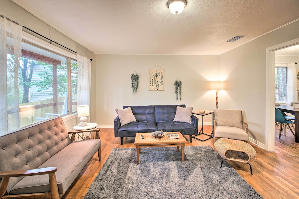 Centrally Located Hot Springs Home W/ Deck! - Hot Springs, AR