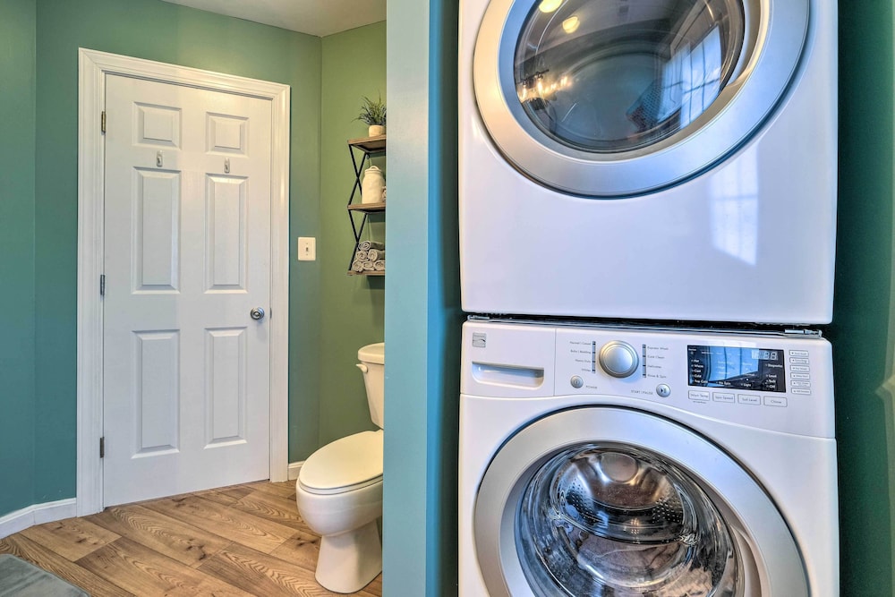 Idyllic Pasadena Retreat With Garden + Hot Tub! - Maryland (State)