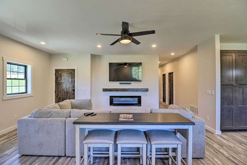 Modern Kalispell Retreat: 37 Mi To Glacier Np - Kalispell, MT