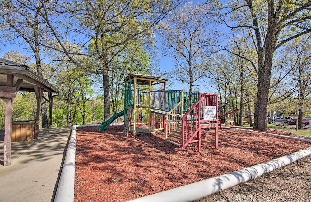 Cozy Branson Getaway ~ 2 Mi To Silver Dollar City! - Branson West, MO