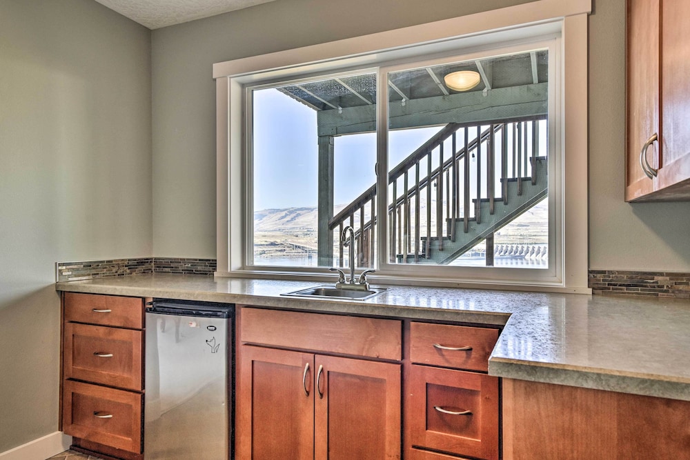 Incredible Oregon Retreat W/ Private Hot Tub! - The Dalles, OR