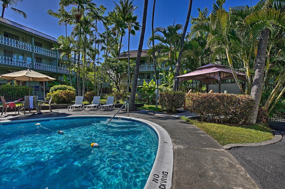 Kailua Studio W/ Pool Access & Garden Views! - Kailua-Kona, HI