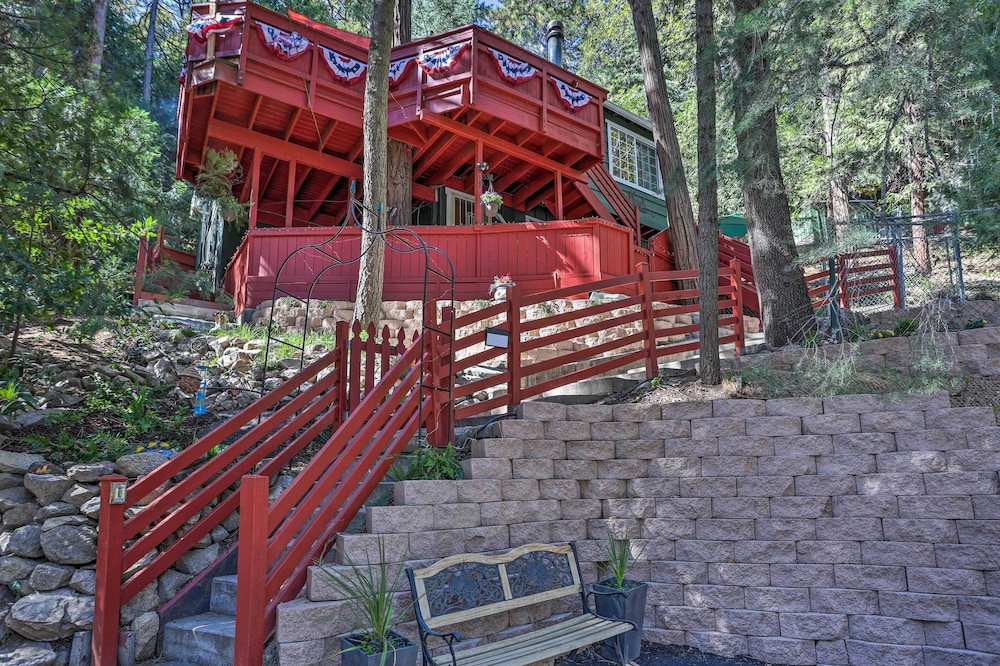 1 Mi To Lake Gregory: Boho Crestline Cabin - Crestline, CA