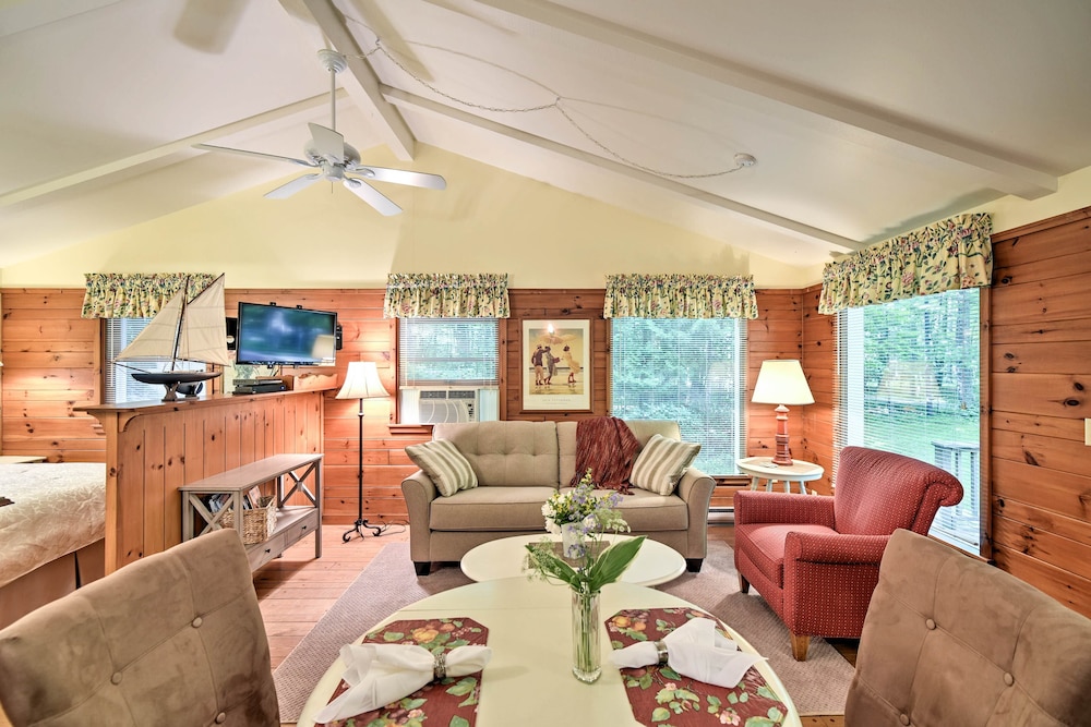 'Pine Cottage' Duplex W/ Deck: Walk To State Park! - Door County, WI