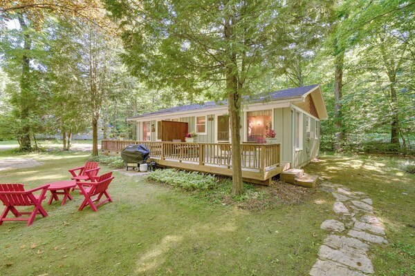 'Pine Cottage' Duplex W/ Deck: Walk To State Park! - Door County, WI