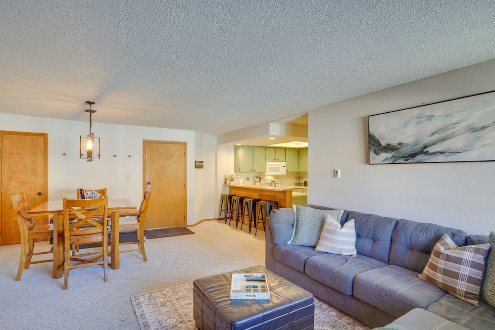 Mountainside Paradise: Ski-in/ski-out Resort Condo - Brian Head, UT