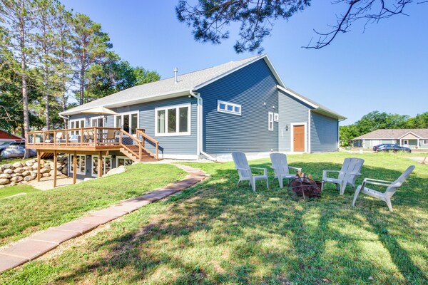 Dock + Kayaks: Alexandria Chain Of Lakes Escape! - Alexandria, MN