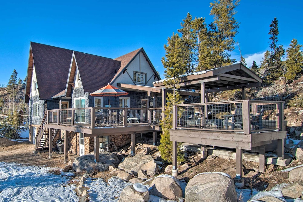 Outdoor Kitchen & Swim Spa: 1-acre Grand Lake Home - Grand Lake, CO