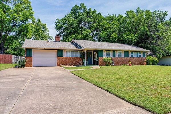 Norman Home W/ Yard, Walk To Park & Ou Campus! - Lake Thunderbird State Park, Norman