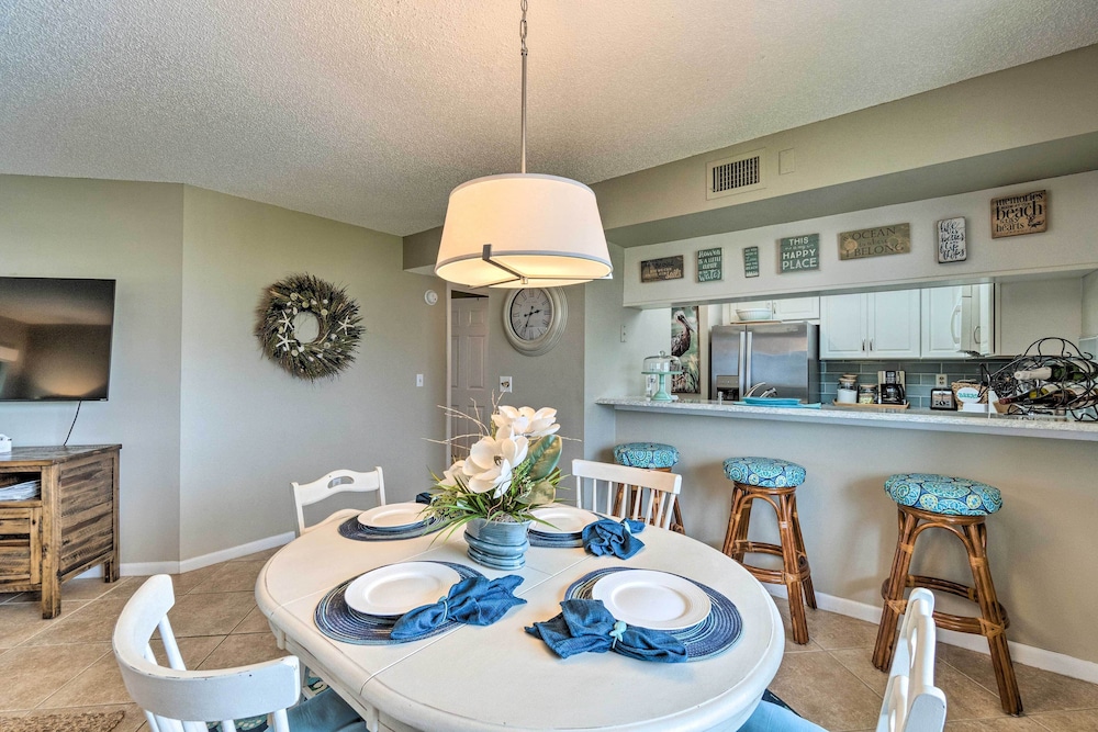 Resort Condo W/ Beach Access On Anna Maria Island! - Bradenton Beach, FL