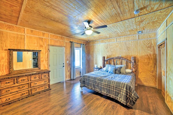 Woodsy Mountain Cabin: 2 Mi To Angel Fire Resort! - Angel Fire, NM