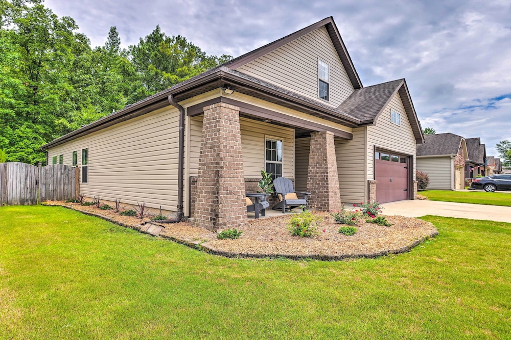 Family-friendly Calera Getaway W/ Game Room! - Alabama