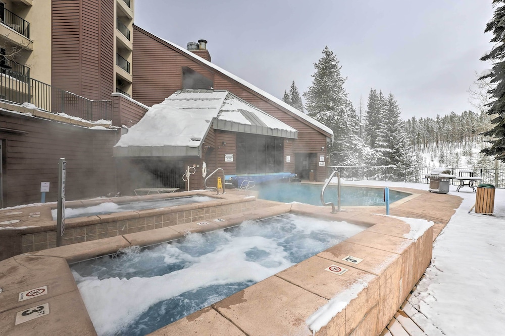 Cozy Ski-in/out Winter Park Studio W/ Hot Tubs! - Georgetown, CO