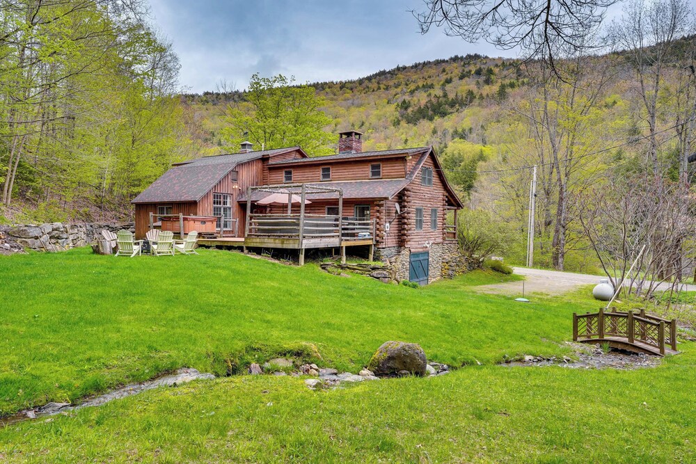 Picture-perfect Vermont Mtn Cabin W/ Hot Tub! - Woodstock, VT
