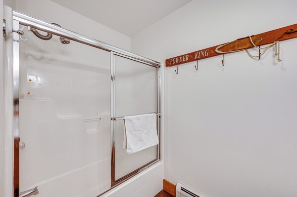 Ski-in Resort Family Condo W/ Deck At Jay Peak! - Jay Peak Resort, Jay