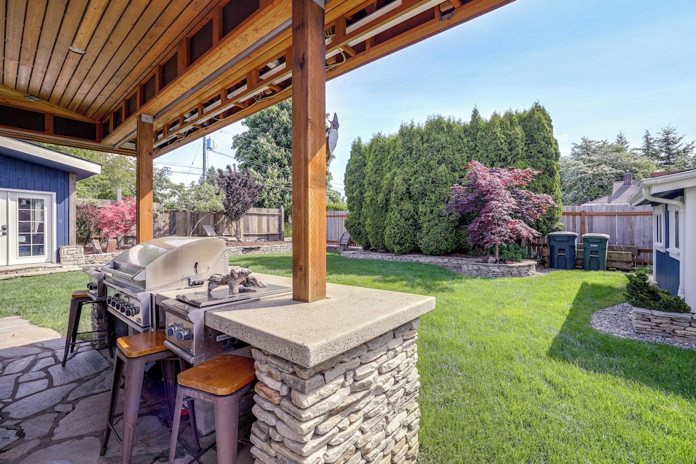 Bellingham Vacation Rental W/ Private Deck - Bellingham, WA