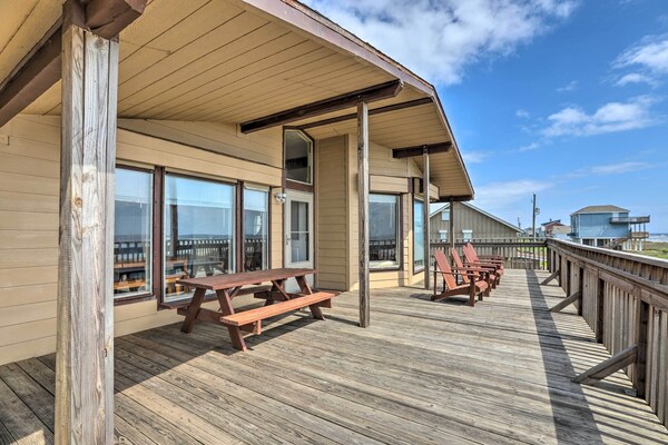 Beachfront Serenity In Galveston! Group-ready Home - Galveston