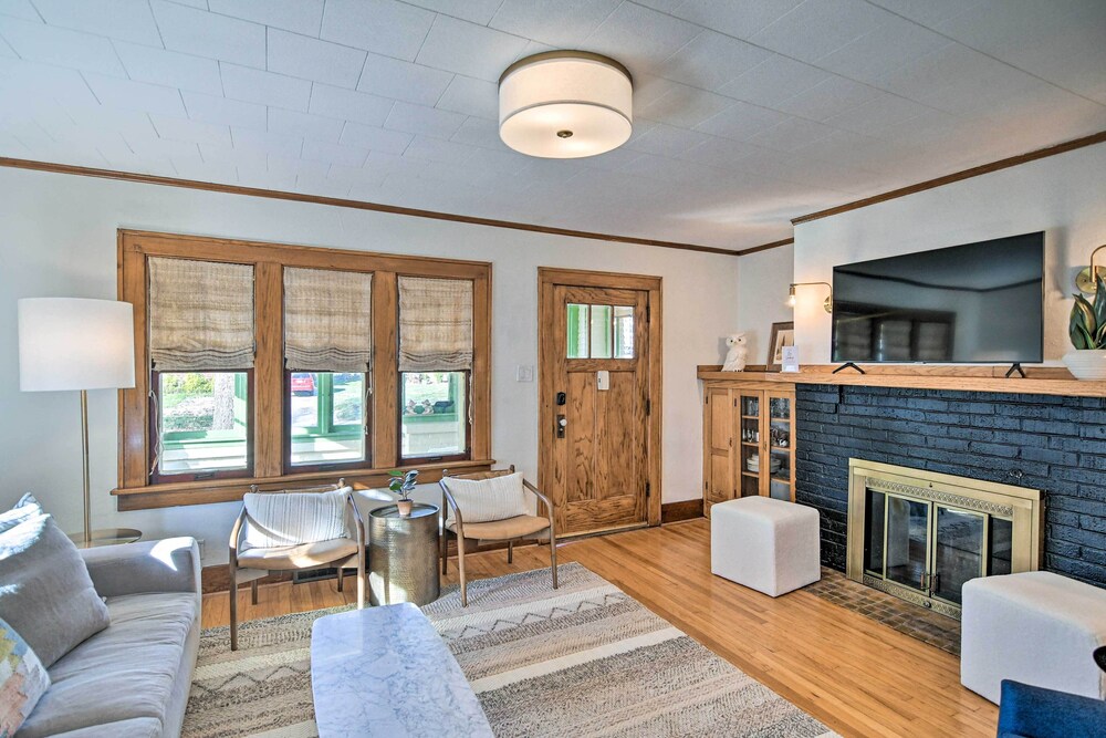 Family-friendly Des Moines Retreat W/ Patio! - Iowa