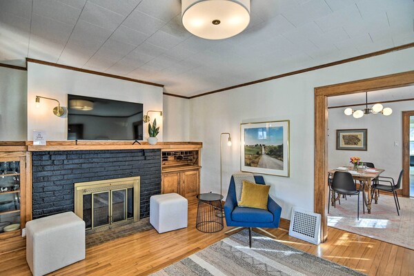 Family-friendly Des Moines Retreat W/ Patio! - Drake University, Des Moines