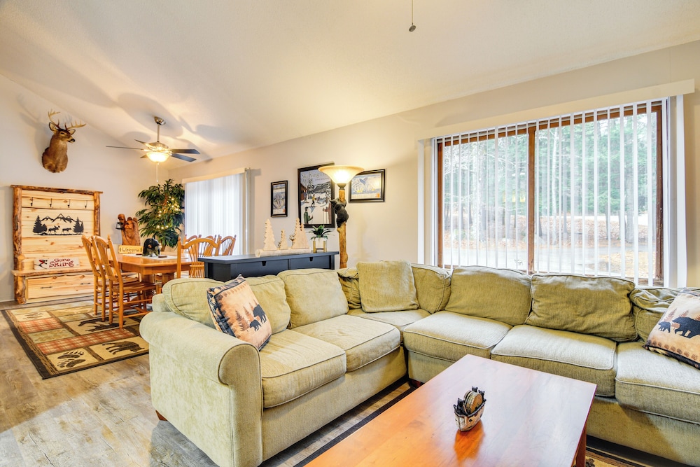 Cozy Bartlett Condo W/ Deck & Resort Amenities! - Jackson, NH