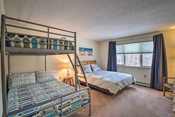 Spacious Ski-in/out Black Mountain Home W/ Deck! - Jackson, NH