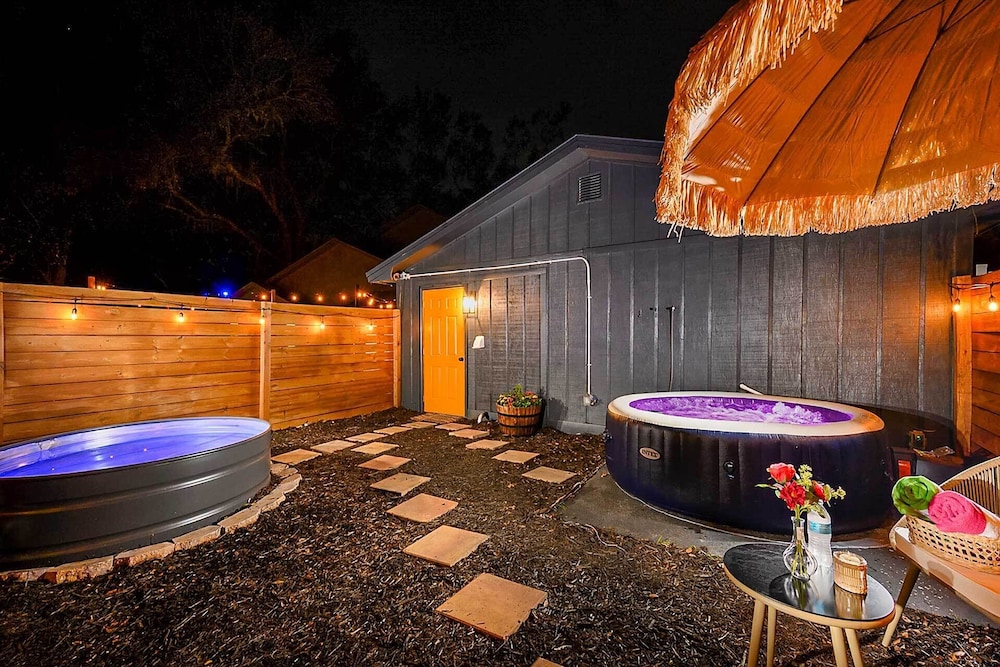 Luxe Brandon Oasis W/ Private Pool & Hot Tub! - Tampa, FL