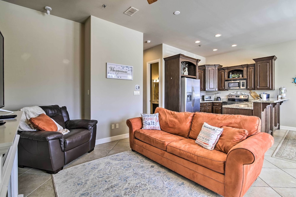 Texas Condo W/ Outdoor Pools - Walk To Beach! - Isla Blanca Beach, TX