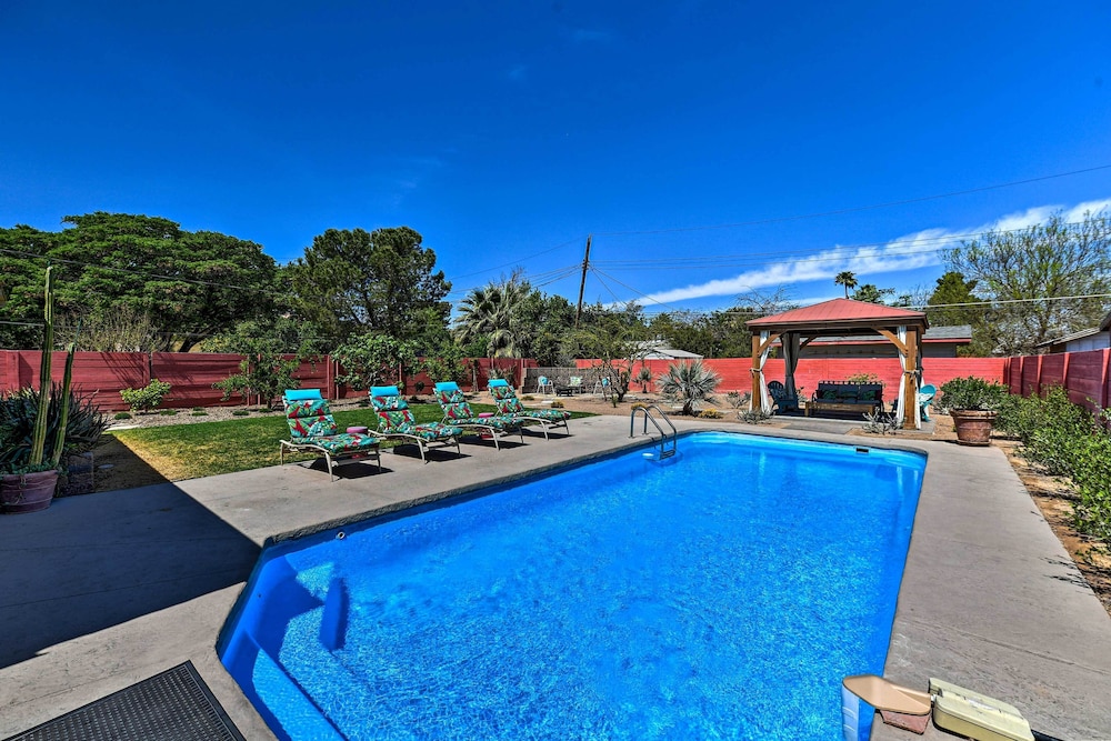 Vintage Las Vegas Oasis < 3 Mi To The Strip! - Las Vegas, NV