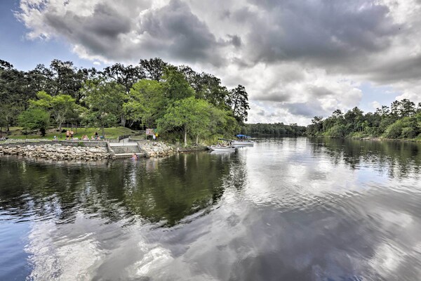 Cozy Obrien Home W/ Fire Pit & Patio Near Rivers! - Branford, FL