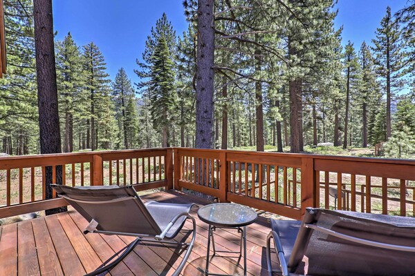 Close To Slopes: Forest-view Gem In Lake Tahoe - South Lake Tahoe, CA