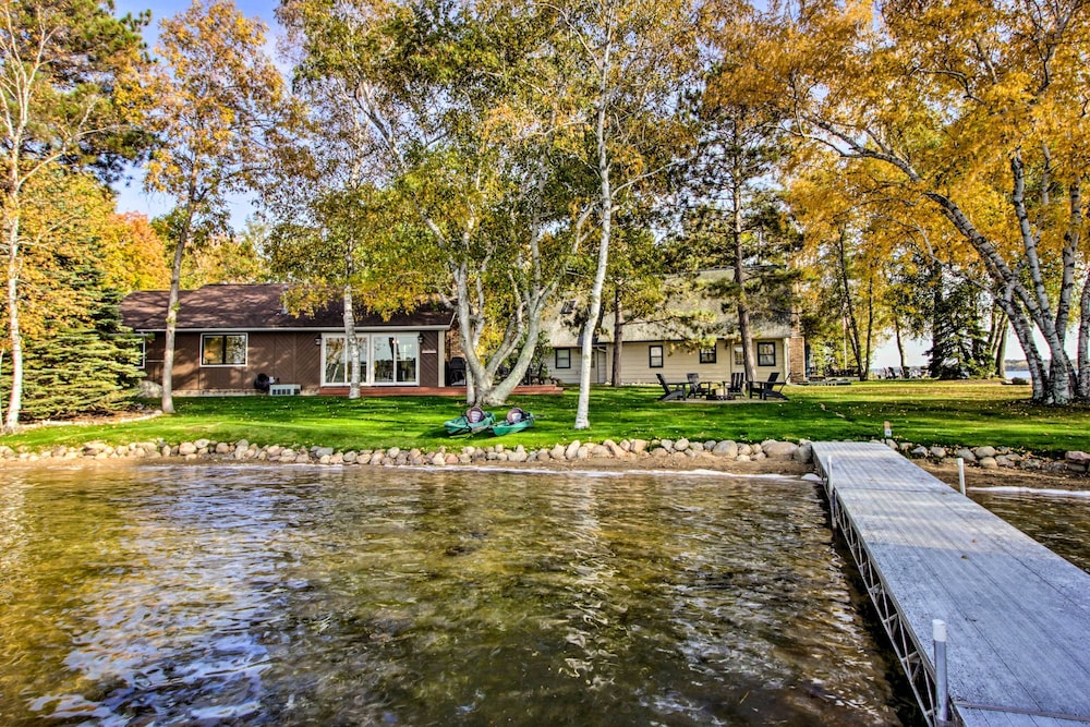 Pelican Lake Getaway On Stunning Peninsula! - Breezy Point, MN