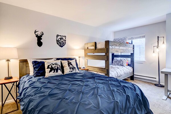 Walk To Ski Resort: Breckenridge Condo W/ Hot Tub! - Breckenridge, CO