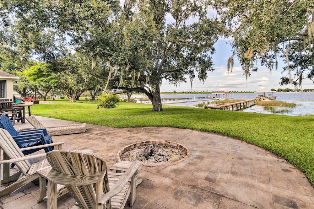 Waterfront Lake Placid Home W/ Dock & Fire Pit - Lake Placid, FL