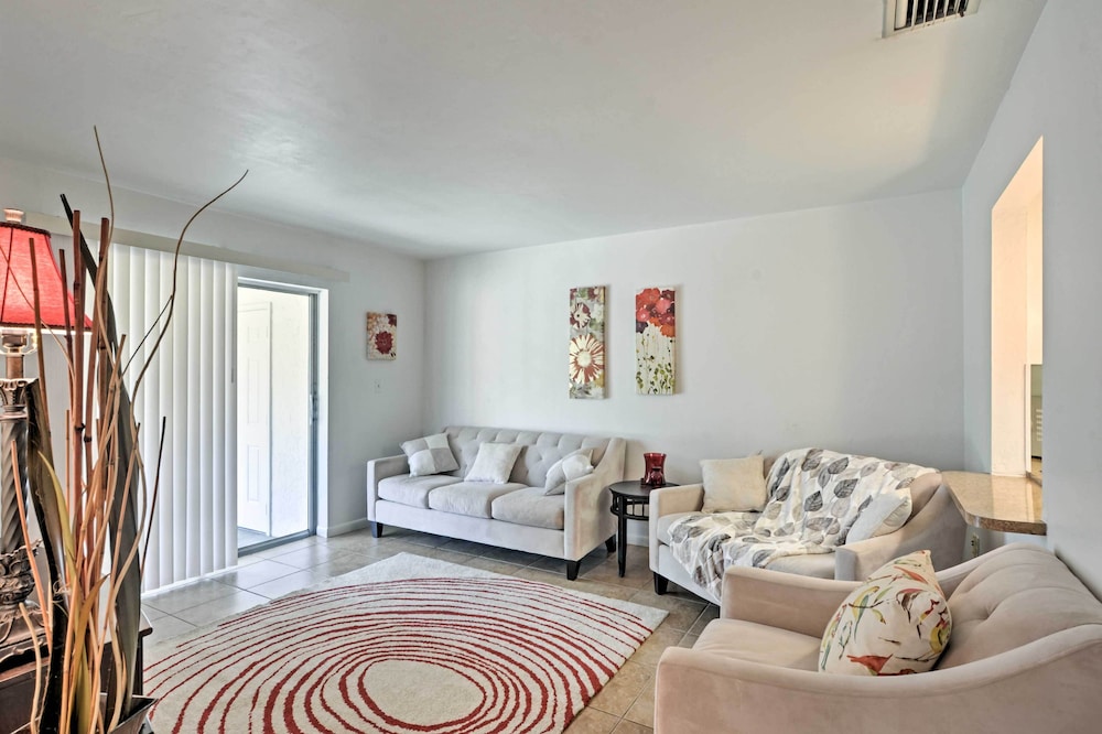 Gorgeous Cape Coral Duplex Home W/ Modern Interior - Sanibel, FL