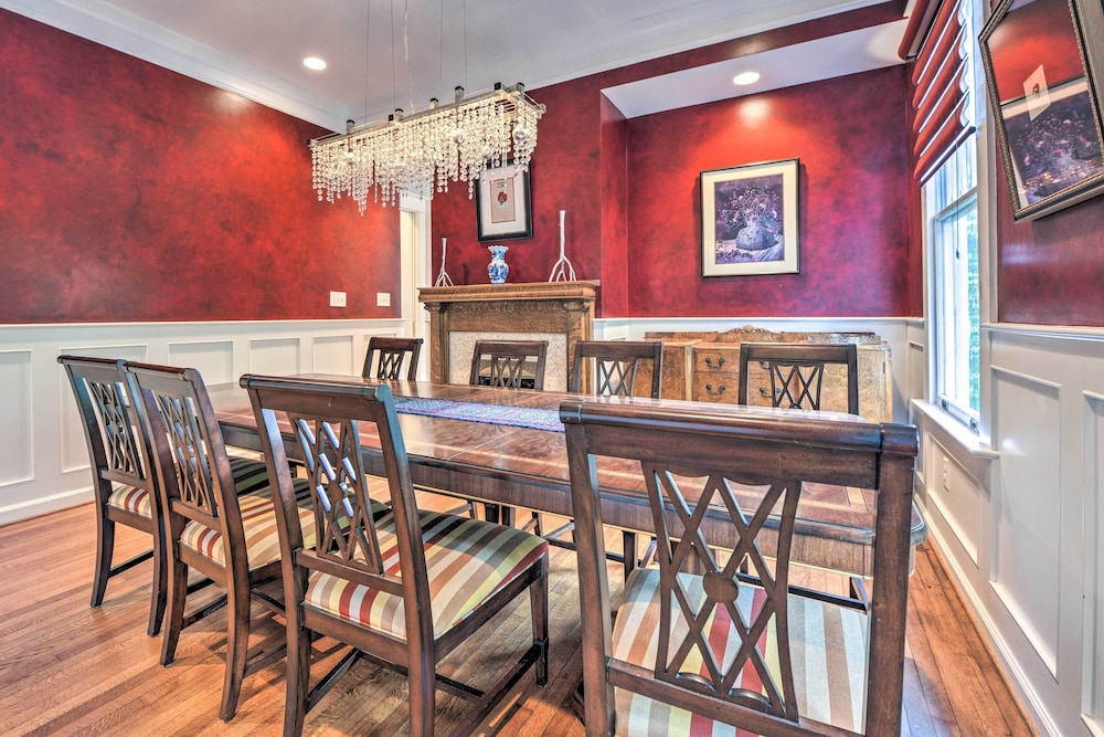 Elegant Raleigh Home W/ Porch, Walk Downtown! - Raleigh, NC